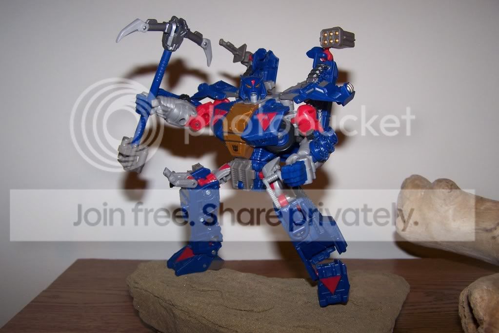 Quick reviews : Arcee, Hailstorm, Breacher, Darkmount, Rodimus Minor ...