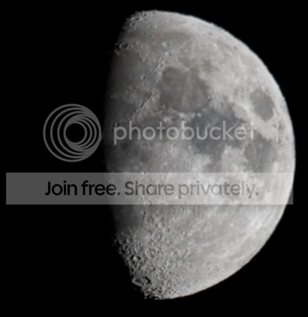 Bugged by blurry moon (3 pics) | DPReview Forums